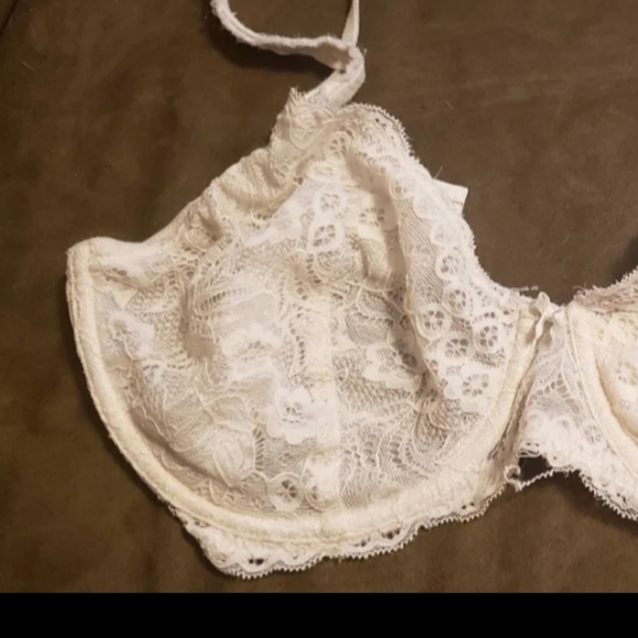 Victoria's Secret | Intimates & Sleepwear | 2 White Lace Bras | Poshmark